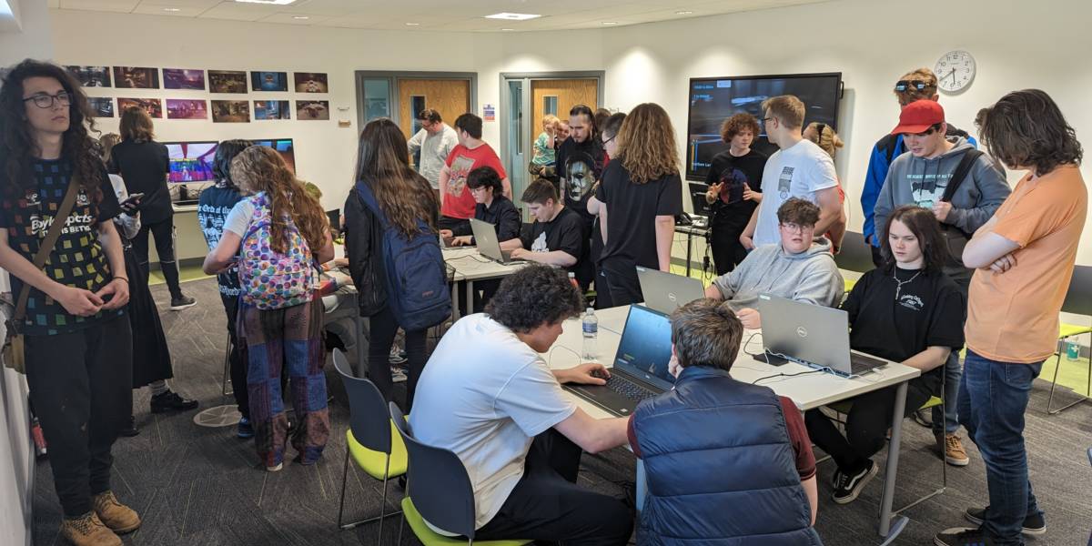 Pearson BTEC Level 3 National Extended Diploma in Creative Media ...